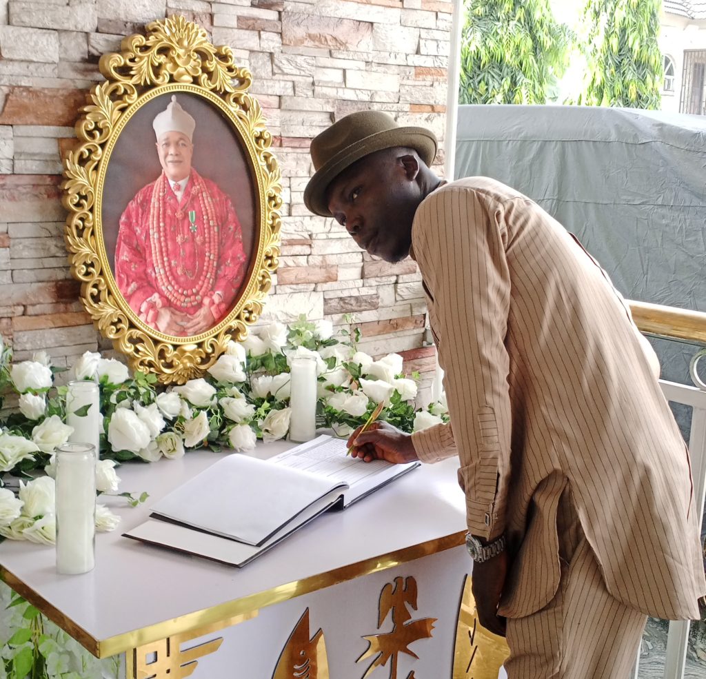 Ozobo mourns HRM Ayemi-botu, sympathises with family, Seimbiri Kingdom ...